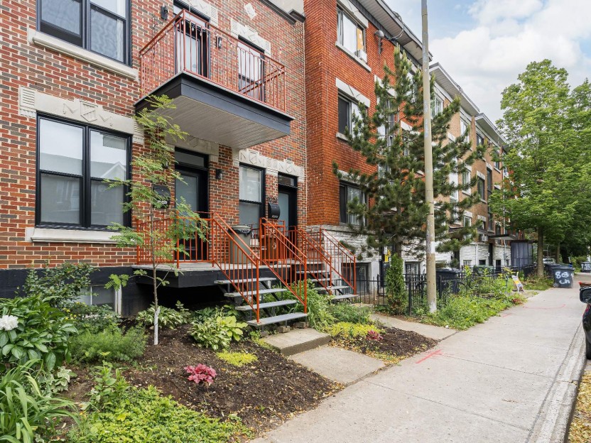 Company : Julie Turcotte