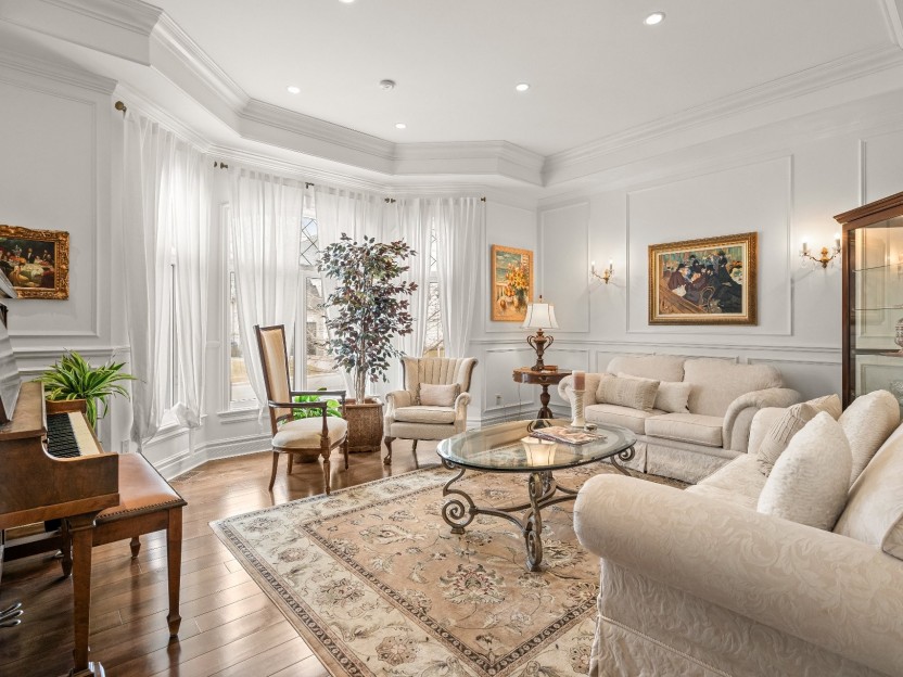 M Real Estate: Envision a World of Possibilities